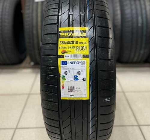 Rotalla Setula S-Race RU01 235/45 R18