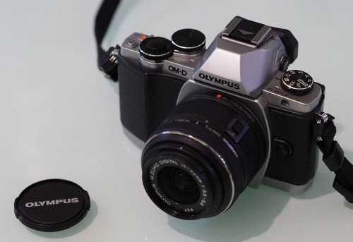 Фотоаппарат Olympus OM-D E-M10 Kit