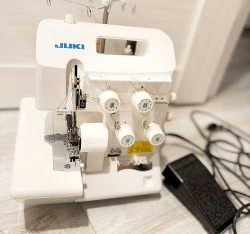 Оверлок juki mo 654de