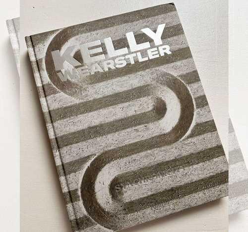 Книга Kelly Weastler
