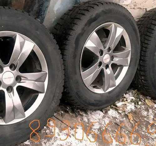 Колеса всборе с литыми дисками 215/65/r16 1сезон