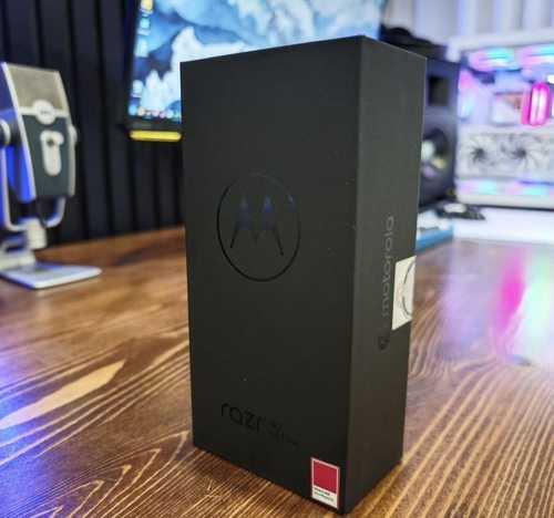 Motorola Razr 40 Ultra, 8/256 ГБ