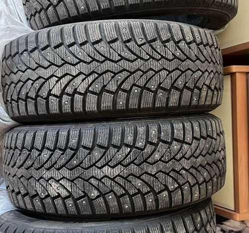 Pirelli Formula Ice 215/50 R17