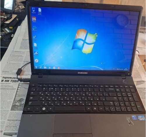 Samsung np300e5z / 15.6/ i5-2410m /6ram/ hdd750