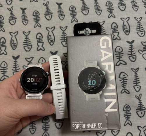 Смарт-часы Garmin Forerunner 55 (белые)