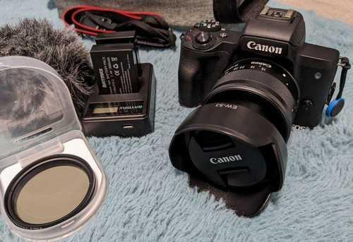 Фотоаппарат Canon m50