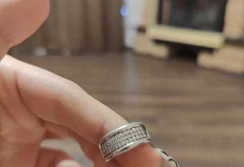 Серебряное кольцо женское с фианитом
