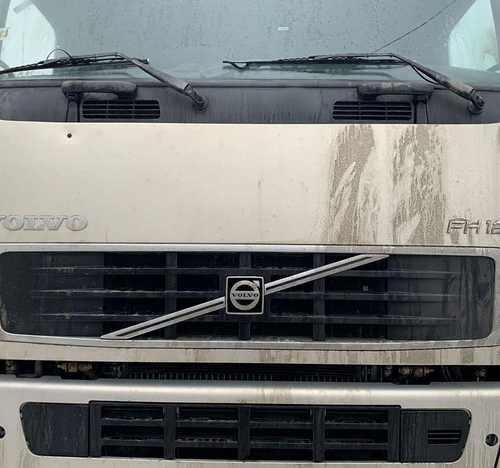 20360266 Капот Volvo FH12 2004 год
