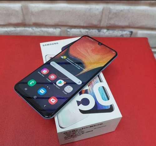 Samsung Galaxy A50, 6/128 ГБ