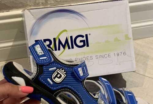 Сандали босоножки Primigi новые 26 Италия