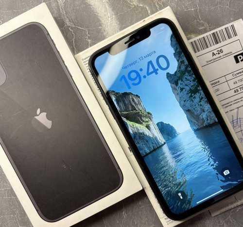 iPhone 11, 64 ГБ