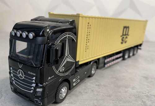 Модель автомобиля mersedes benz Actros Фура