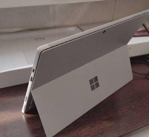 Microsoft Surface Pro 7 i5 8Gb 128Gb комплект