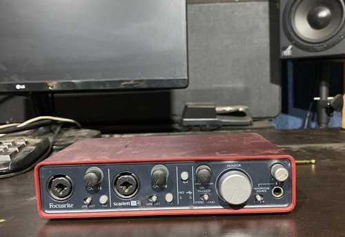 Звуковая карта Focusrite Scarlett 2i4