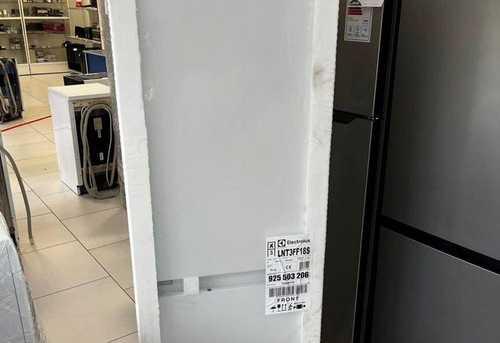 Двухкамерный холодильник Electrolux LNT3FF18S