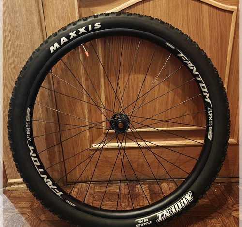 Переднее колесо 27.5 boost 110x15 + Maxxis ardent