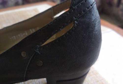 Туфли женские 39 размер натуральная кожа черные
