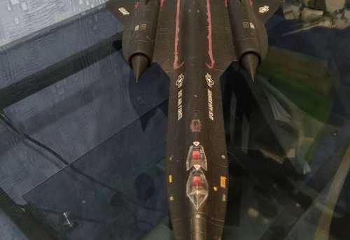 Модель самолëта SR-71 blackbird