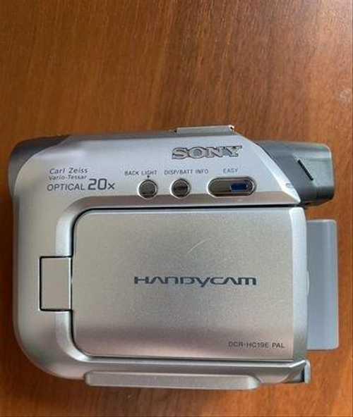 Видеокамера Sony DCR-HC20E камера MiniDV
