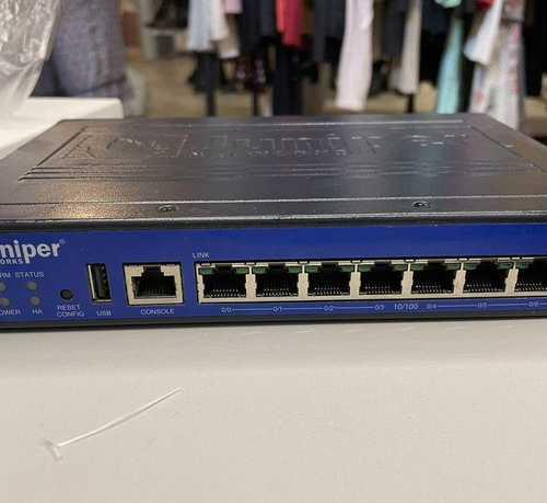 Маршрутизатор Juniper srx100