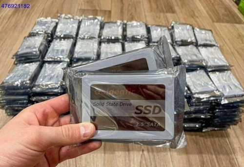 SSD диск с установленной Виндой 10 pro