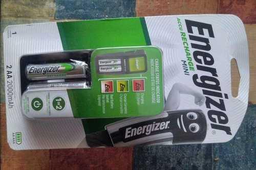 Energizer зарядка + 2 аккумулятора аа 2000 мАч