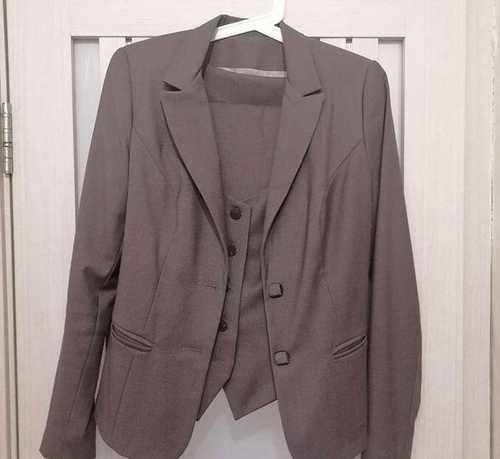 Офисный костюм-тройка (пиджак, жилет, юбка) 46разм