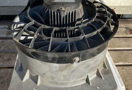 Вентилятор охлаждения радиатора Carrier Vektor