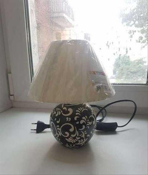Лампа настольная новая