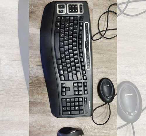 Клавиатура и мышь беспроводные Microsoft