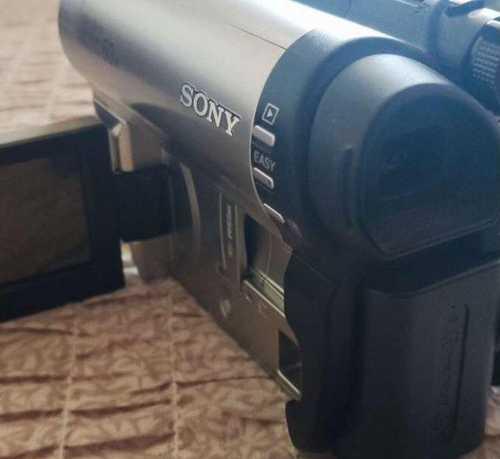 Видеокамера sony DCR-DVD650E