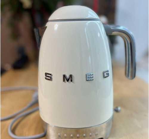 Чайник электрический smeg 1.7 бежевый