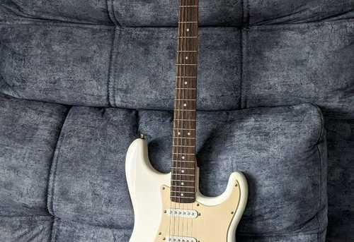 Электронная гитара Fender Squier Bullet Strat