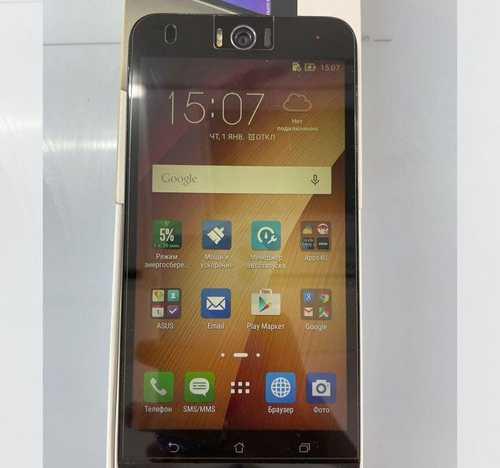 ASUS ZenFone Selfie ZD551KL, 3/32 ГБ