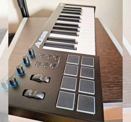 Миди клавиатура Alesis V25