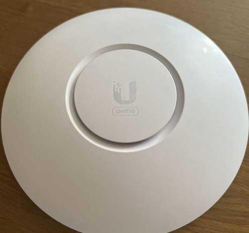 Точка доступа UniFi AP6