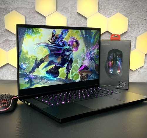 Игровой ноутбук Razer Blade 17 / RTX 3060 / i7