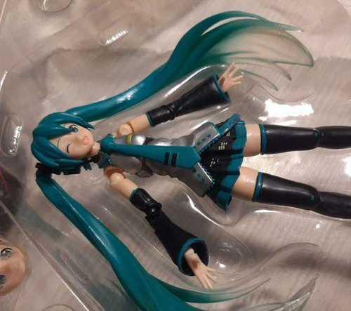 Аниме фигурка Hatsune miku figma 200