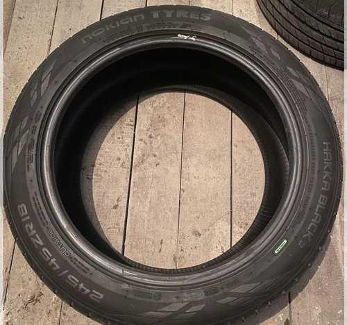 Nokian Tyres Hakka Black 2 245/45 R18