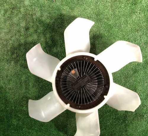Вентилятор охлаждения радиатора Mitsubishi Pajero