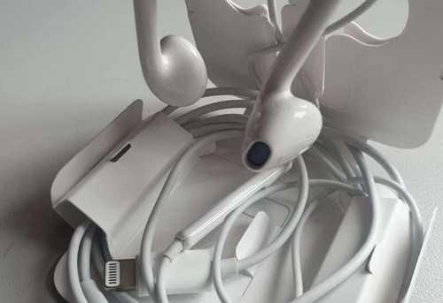 Проводная гарнитура apple earpods