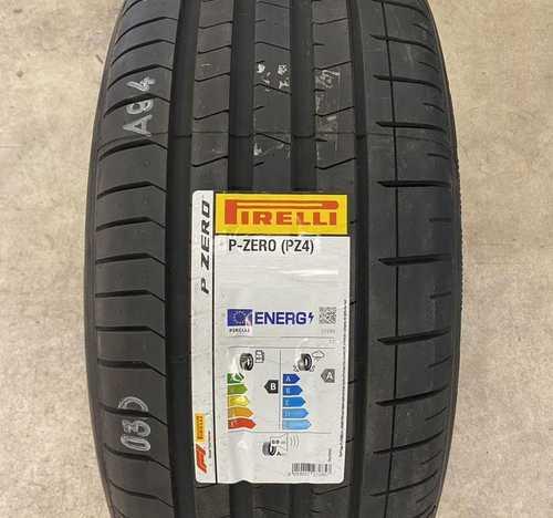 Pirelli P Zero PZ4 265/40 R22