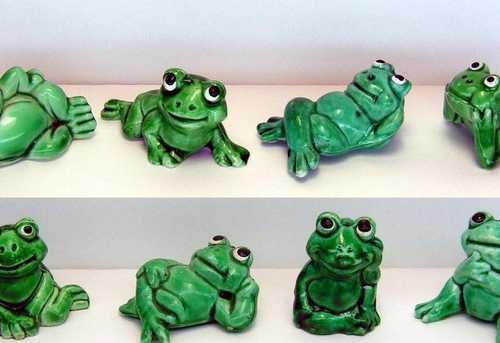 Счастливые лягушки" серия фигурок Киндер-Сюрприз