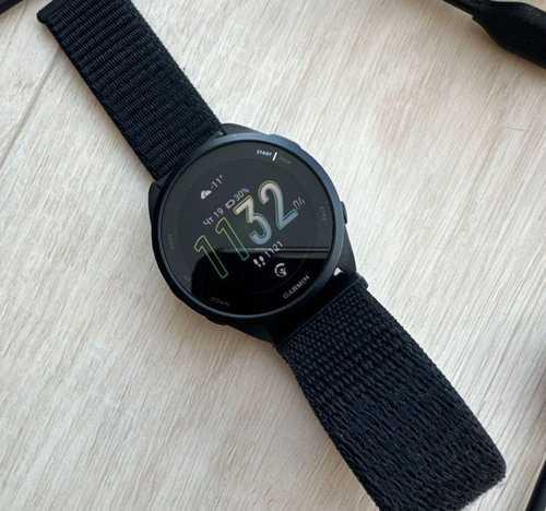 Смарт-часы Garmin Forerunner 165 Music