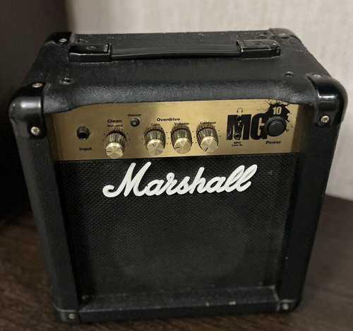 Комбоусилитель Marshall mg10g