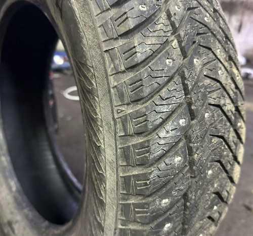 Yokohama 104ZR 215/65 R16