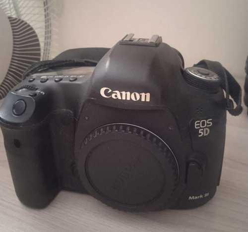 Фотоаппарат canon eos 5D Mark III