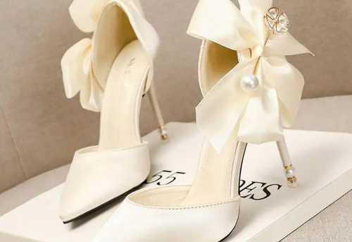 Туфли свадебные на шпильке