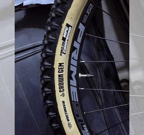 Новые покрышки vee tire crown gem