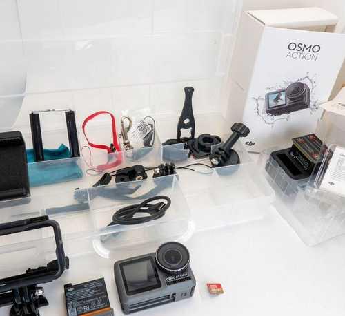 DJI Osmo Action camera 3x batteries 256Gb SanDisk